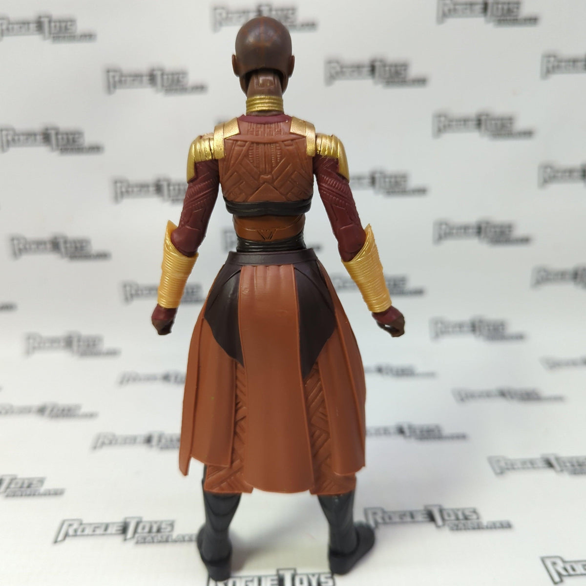 Hasbro Marvel Legends Series Nakia BAF| Rogue Toys