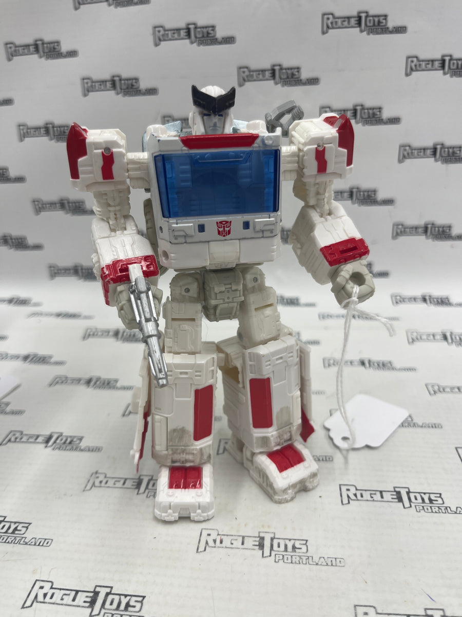 Hasbro Transformers WFC Siege Ratchet| Rogue Toys