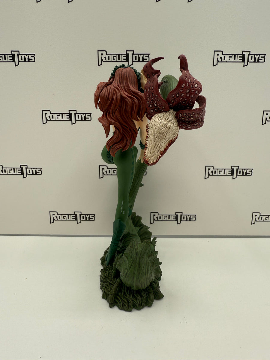 Yamato DC Batman Kia Asamiyo Wave 1 Action Figure Poison Ivy| Rogue Toys