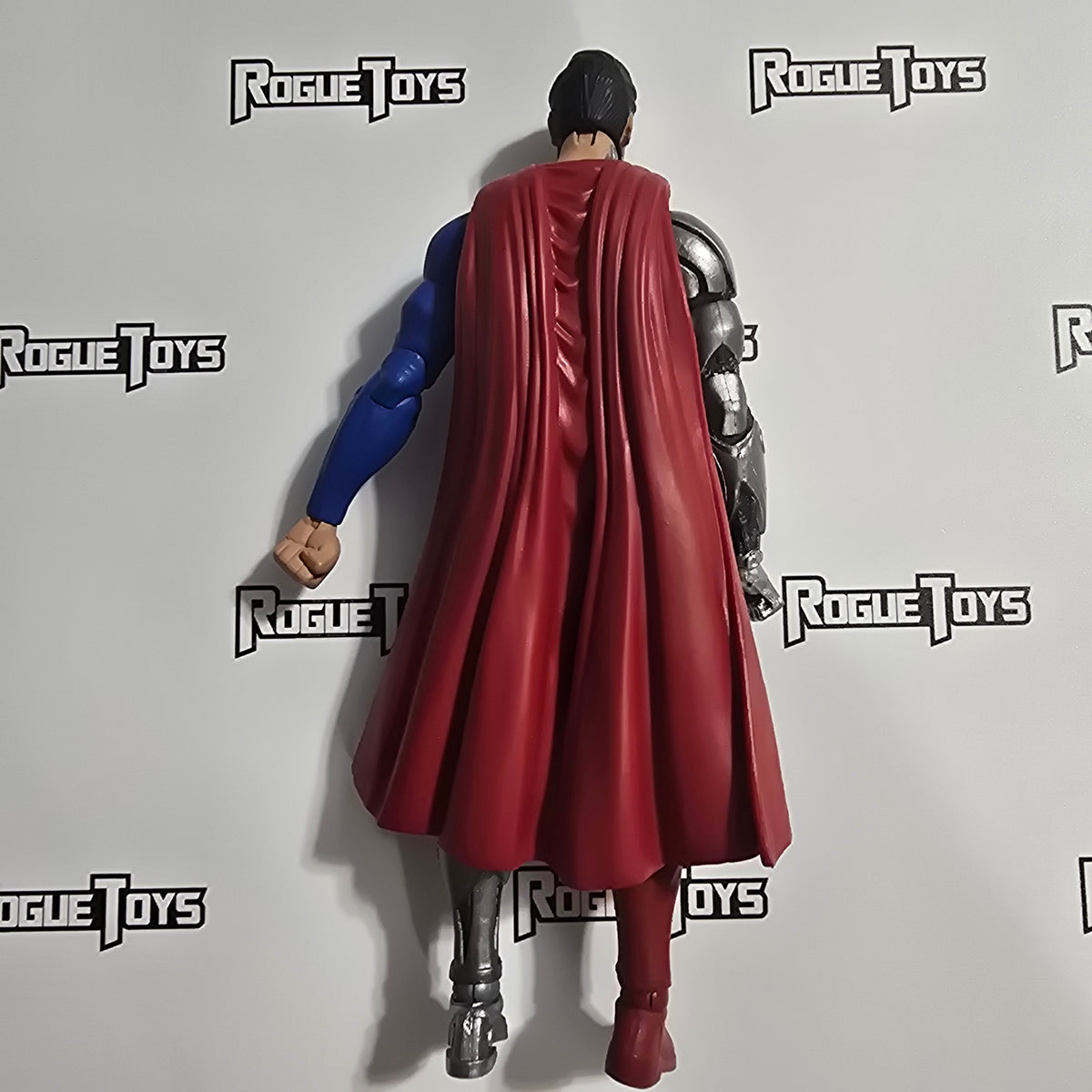 DC Essentials- Cyborg Superman| Rogue Toys